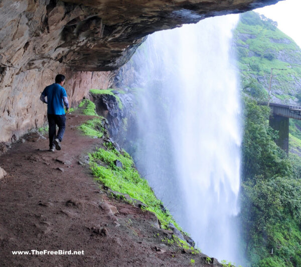 KP falls ️ Beautiful waterfall over railway bridge @ Khopoli