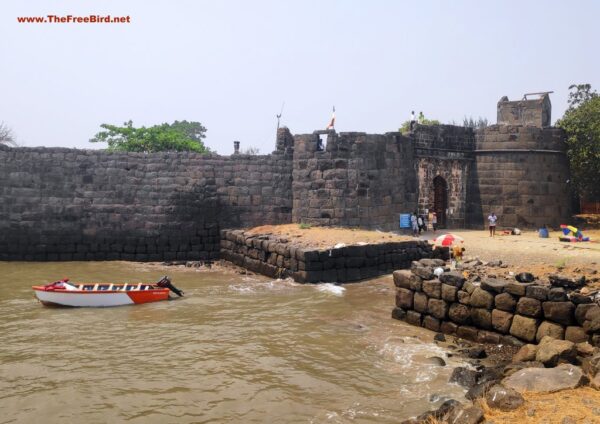 Kolaba Fort ️ Never be fooled by the low tides